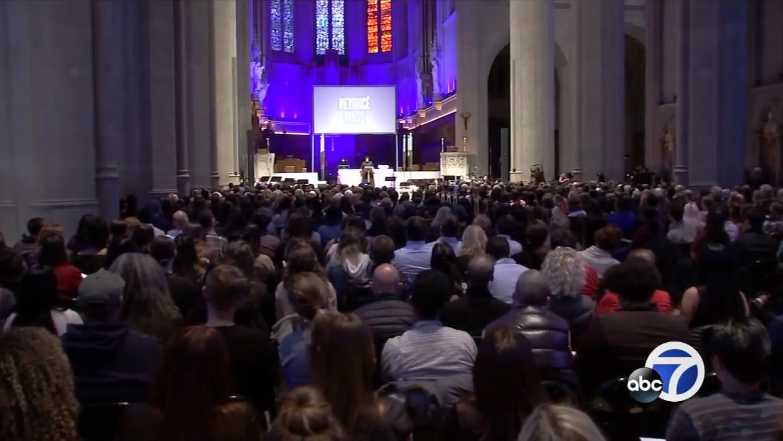 Hundreds Flock to Cathedral's 'Beyonce Mass' Blending Secular Pop Star ...